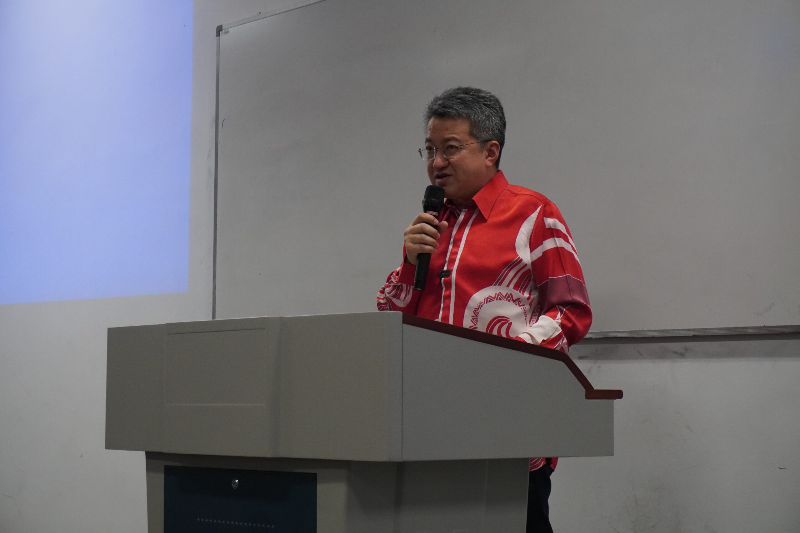 XMUM MBA Public Talk with YB Liew Chin Tong: Navigating Malaysia's ...